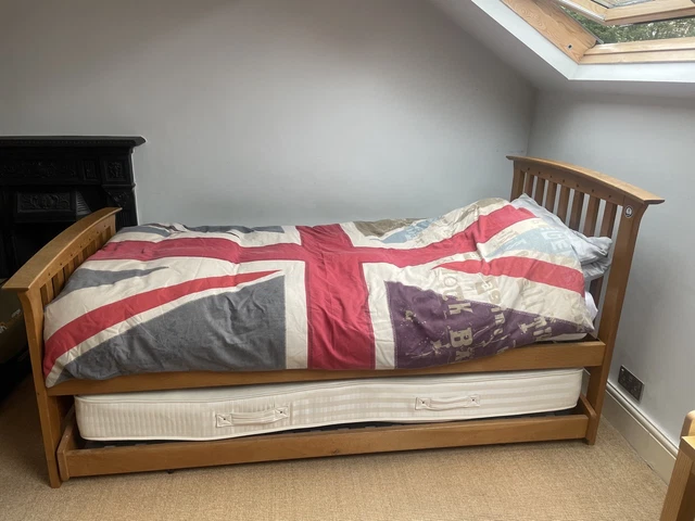 ASPACE SOLID OAK Trundle Single Bed (excluding mattresses), excellent ...