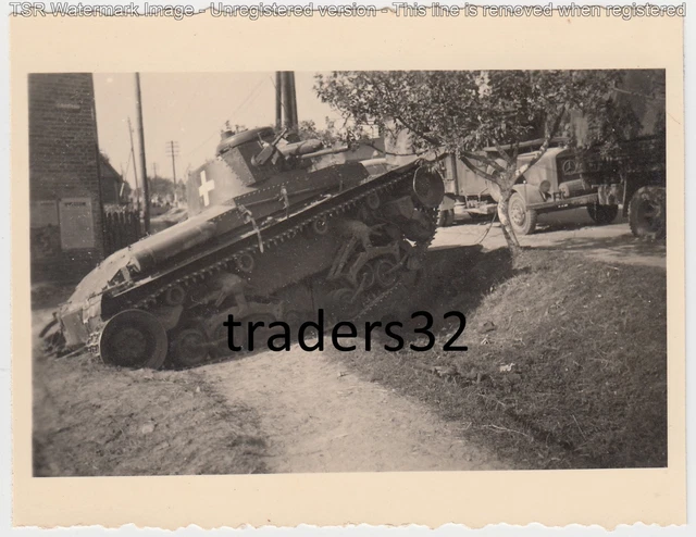 FOTO 2.WK POLEN Panzerkampfwagen 35(t) mit Balkenkreuz weiß vor Wielun ...