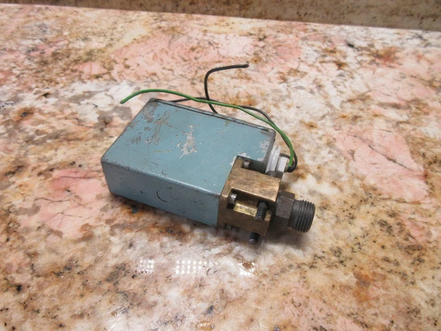 TELEMECANIQUE ELECTRIC VALVE 1020-70 Toyoda Fv-65 Cnc Vertical Mill £54 ...