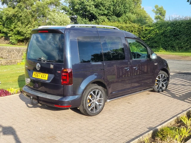 VW CADDY SWB Crew 2.0 TDi highline 2018 Commercial Not Caddy “Life ...
