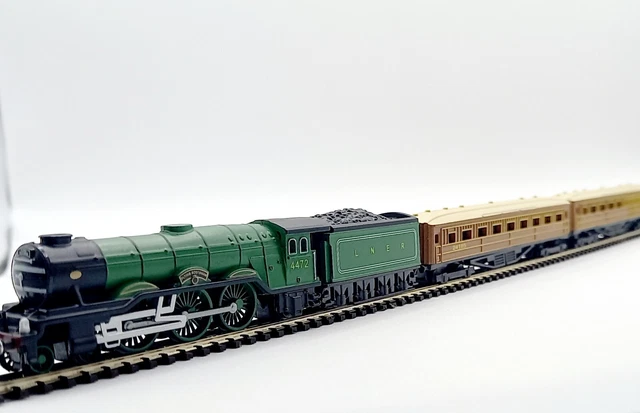 Z GAUGE SCALE LNER FLYING SCOTSMAN Steam Locomotive Model Railway Train ...