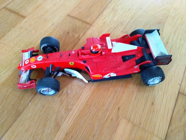 FERRARI F2005 OF Michael Schumacher Formula 1 Car Red Toy Figure 1:18 ...
