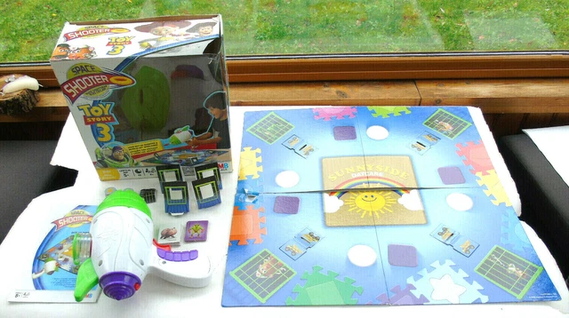 JOUET JEUX MB Enfants 5 Ans+ Toy Story 3 Buzz L'eclair Et Sauve Woody ...