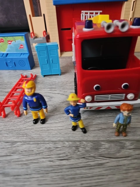 CBEEBIES FIREMAN SAM Pontypandy Fire Station With Figures And ...