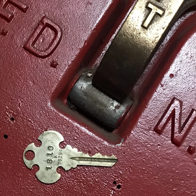 VINTAGE CALL BOX Fire Alarm Maltese Lock Key For Gamewell FDNY $35.00 ...