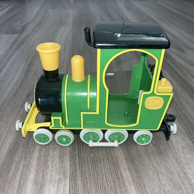 POSTMAN PAT'S GREENDALE ROCKET TOY TRAIN ENGINE 2005 ER PLC John ...