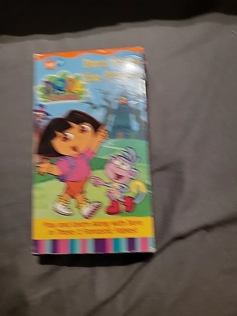 Dora The Explorer Dora Saves The Prince Vhs 2002 1410 Picclick Ca