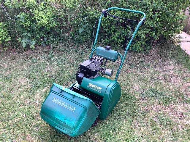 QUALCAST LAWNMOWER CLASSIC Suffolk 35s Petrol Self Propelled Punch 14 ...