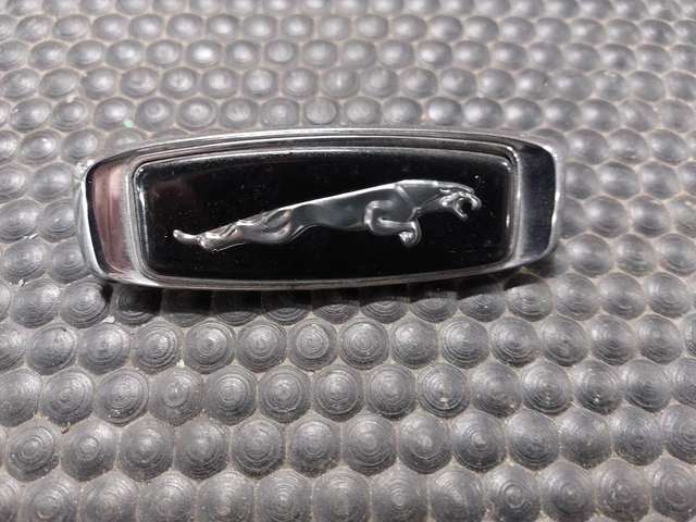 JAGUAR XJ KOTFLÜGEL Emblem rechts Logo Fender Badge BAC3537 Original EUR 29,95 - PicClick DE