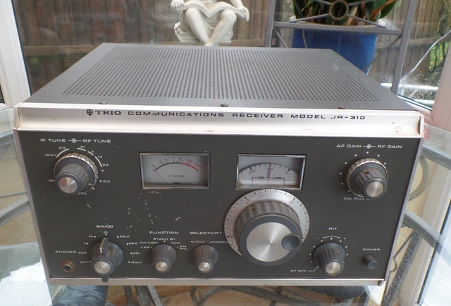 TRIO JR310 COMMUNICATIONS RECEIVER RADIO Powers Up for ham cb tube ...