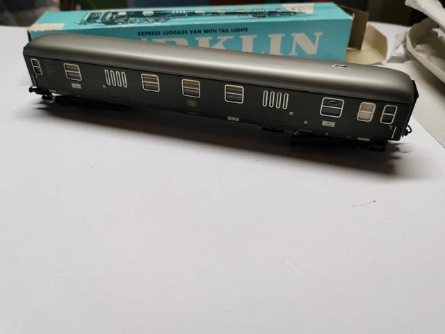 MÄRKLIN HO 4044 D-Zug Gepäckwagen DB mit Schlusslichtern + Innenbeleuchtung EUR 62,99 - PicClick DE