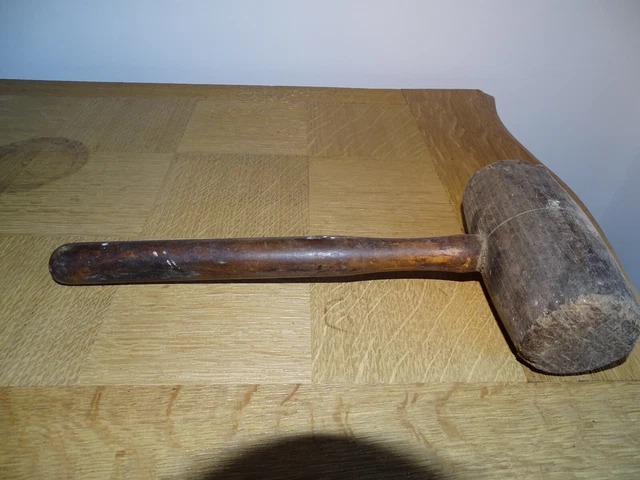 MAILLET ANCIEN EN bois,outils ancien, maillet ,loft, vintage EUR 8,00 ...