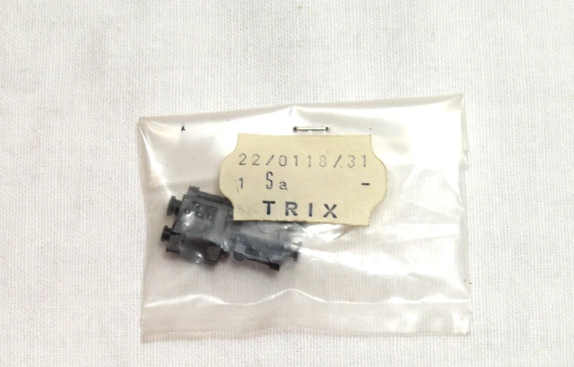 TRIX EXPRESS SPARE Part H0 Locomotive Cylinder Pair 22/0118/31/ £12.17 ...