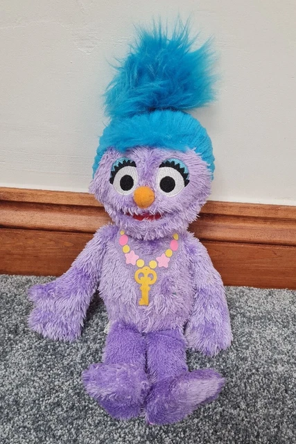 CBEEBIES - THE Furchester Hotel Phoebe Talking Plush Bear £4.00 ...