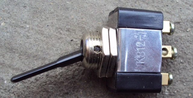 CLASSIC LUCAS TYPE 57SA Indicator On Off On Lever Toggle Switch Triumph ...