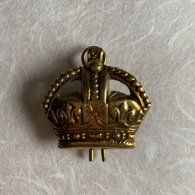 BRITISH ARMY OFFICER Brass King’s Crown Rank Badge £10.00 - PicClick UK