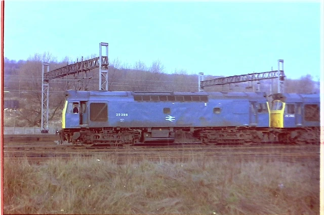 35MM RAILWAY COLOUR Negative Class 25 286 at Longport £1.95 - PicClick UK