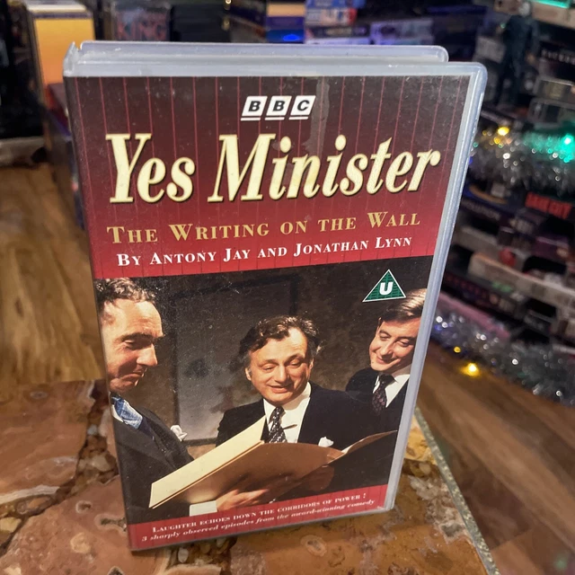 YES MINISTER THE Writing On The Wall Vhs Bbc Video £6.50 - PicClick UK