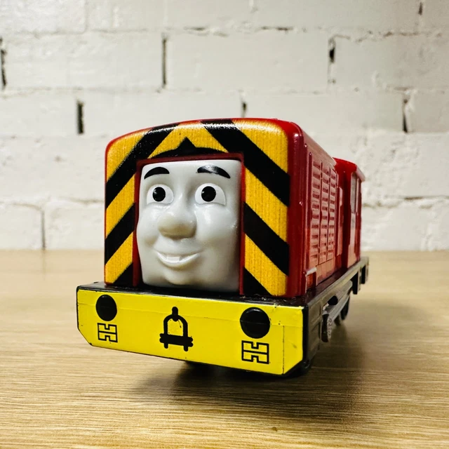 SALTY - THOMAS the Tank Engine & Friends Battery Motorised Trackmaster ...