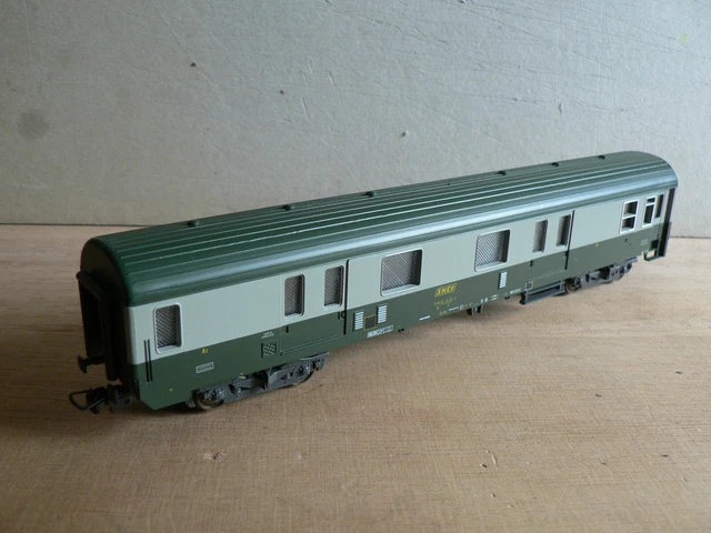 LIMA HO FOURGON à bagages SNCF MC76 vert et gris réf. 309361 #1 EUR 25 ...
