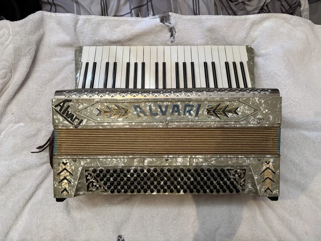 ANTIQUE GERMAN ALVARI Accordion (Included Case) [120 Bass Keys and 41 ...