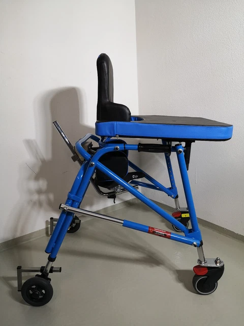 GEHTRAINER / ROLLATOR KAYE von Quest 88 Gr.3 NEU mit Sonderbau - TOP ...