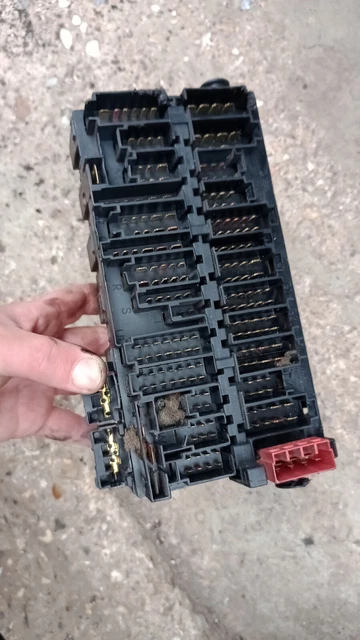 VW CORRADO VR6 Fuse Board Complete With Fuses And Relays 357937039 ...
