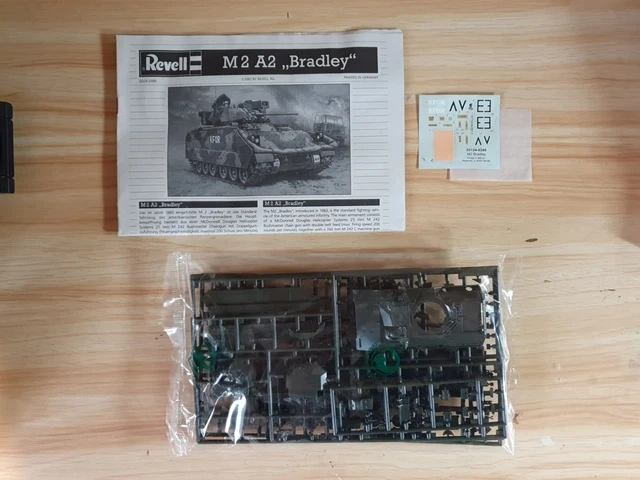 REVELL 03124 M2 A2 BRADLEY IFV 1/72 Model Tank Kit EUR 10,25 - PicClick DE