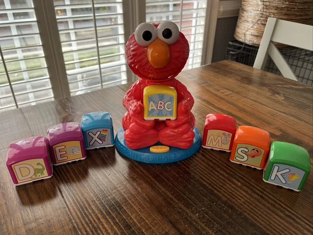 SESAME STREET ELMO Find and Learn Alphabet Blocks Hasbro Talking ...
