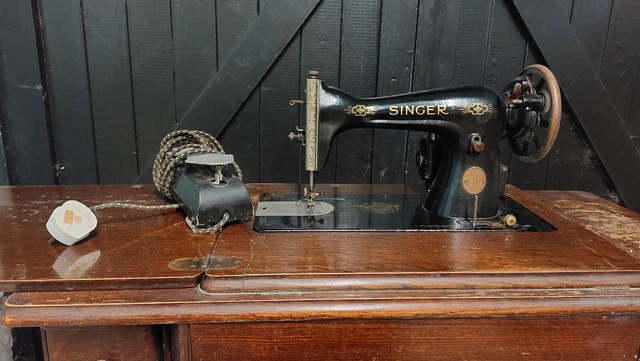 ANTIQUE VINTAGE 1930S Singer sewing machine table electric £32.44 ...