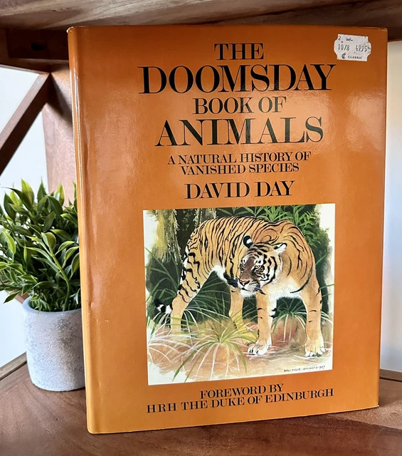 THE DOOMSDAY BOOK Of Animals By David Day 1981 A Natural History Of ...