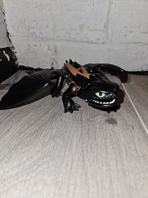 TOOTHLESS NIGHT FURY Figure Dreamworks How to Train Your Dragon Toy £7. ...