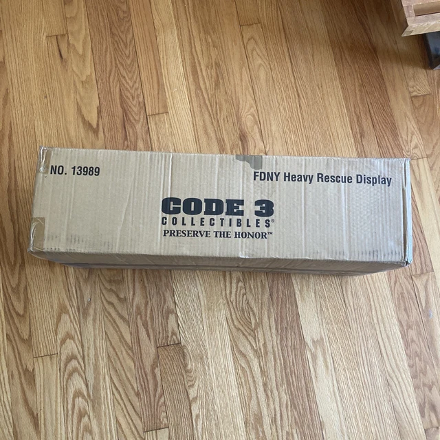 CODE 3 COLLECTIBLES FDNY FIRE ENGINE LARGE DISPLAY SHELF EXC 13989 Will ...