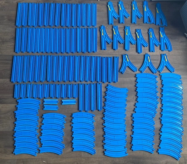 TOMY TRACKMASTER THOMAS The Tank Engine Blue Track Plarail Job Lot 150 ...