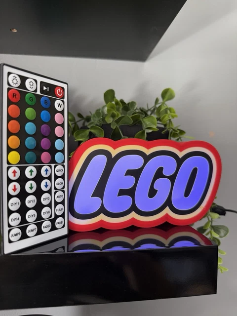 LEGO LOGO LIGHTBOX with 20 coloured LEDS, USB Powered, Includes Remote ...