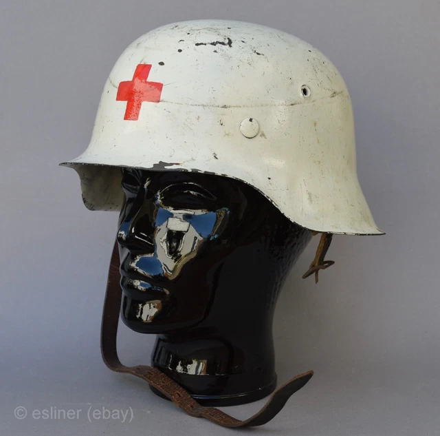 STAHLHELM M42 HEER Sanitäter - Wehrmacht - 1944 / german medic helmet ...