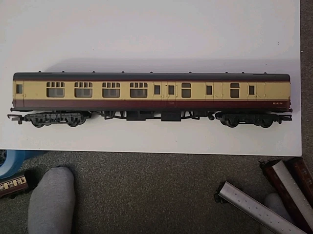 LIMA 305331 BR Mk1 Crimson / Cream brake coach M34376 £4.35 - PicClick UK