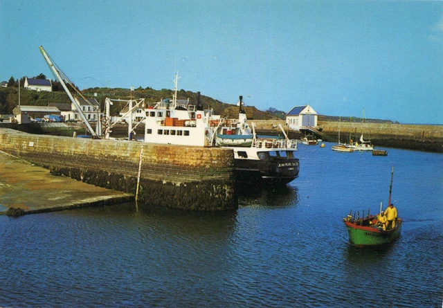 ILE DE GROIX Bateau Courrier Jean Pierre CALLOCH assurant traversée ...