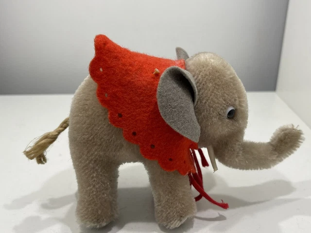 PELUCHE STEIFF ANIMAL éléphant 14 x 9 cm. État voir photos EUR 29,08 ...