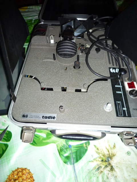 ANCIEN PROJECTEUR FAIRCHILD Super 8mm Sound projector EUR 40,00 ...