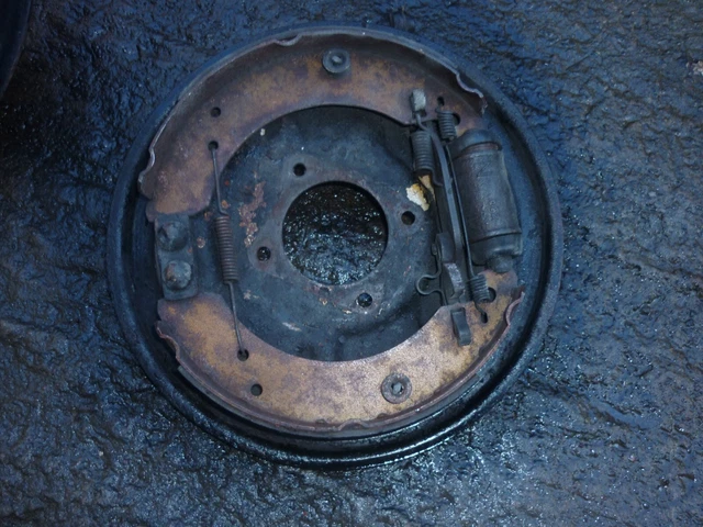 FORD ESCORT MK2 rs2000 rear brake backing plates complete with ...