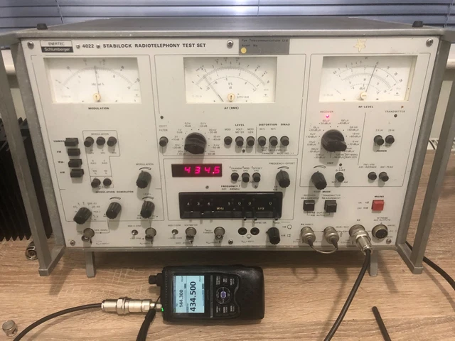 RADIO TEST SET ( Schlumberger Stabilok 4022) BUYER COLLECTION ONLY ...