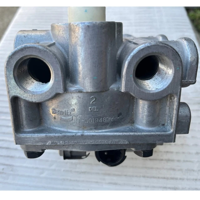 BENDIX SEMI TRUCK Brake Relay Valve T-5019483 Heavy Duty 16753 $175.08 ...
