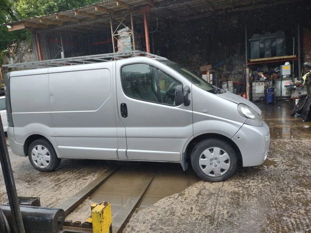 VAUXHALL VIVARO 2700 Sport Dti MK1 Panneau Van 2001-06 Avant Essuie ...
