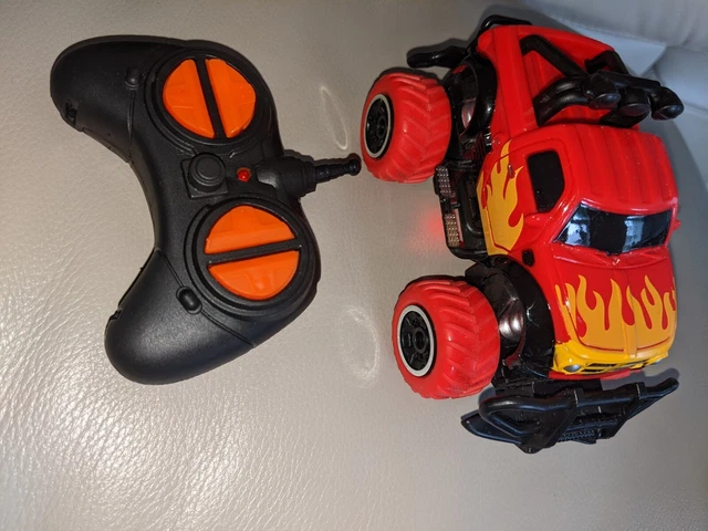 KIDS PLAYSET MINI RC Monster Truck 4-Way Remote Control Off-Road Car ...