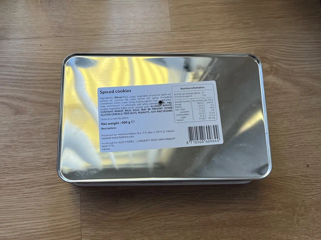 HELLEMA-HALLUM SPICED COOKIES Collectable Tin - Blue & White EUR 10,93 ...