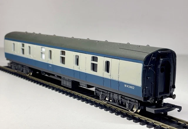 LIMA 305343 BR Mk1 Full Brake /Parcels Coach in Blue & Grey VNMIB - OO ...
